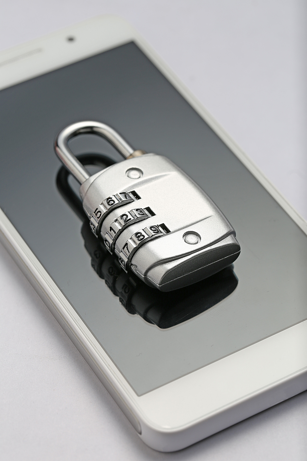 Locks and unlocks - Alarm Response